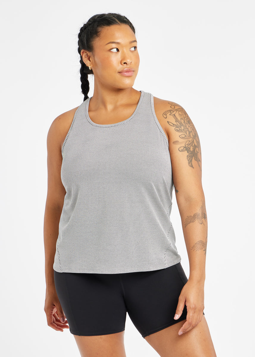 Flyout Racerback Tank – OISELLE